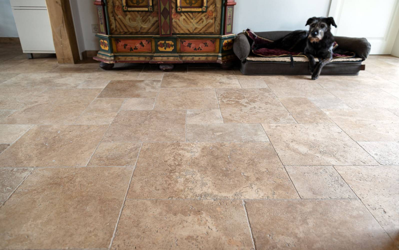 Landhaus Fliesen Travertin Noce-Braun getrommelt