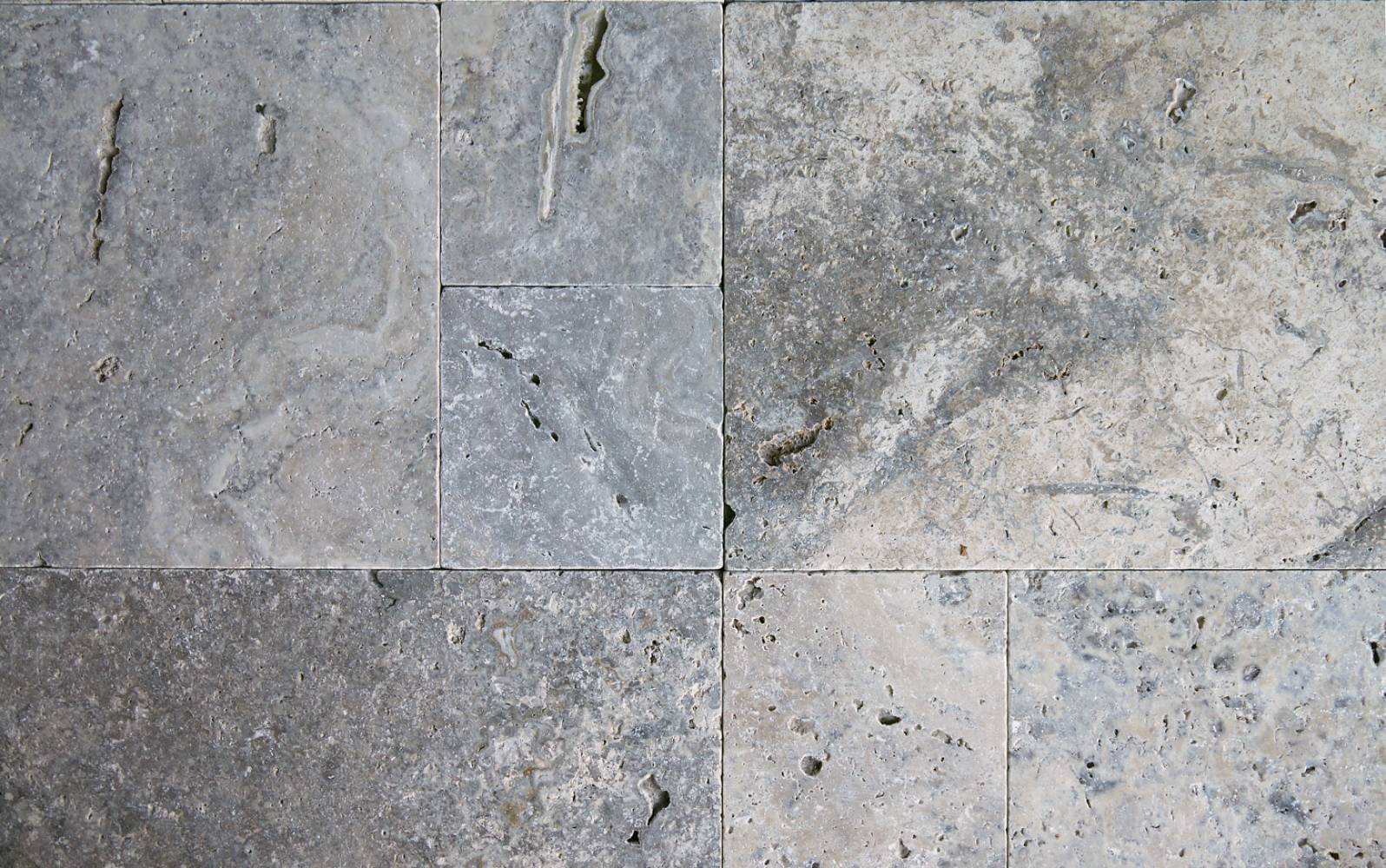 Travertin Silver Terrassenplatten im römischen Verband